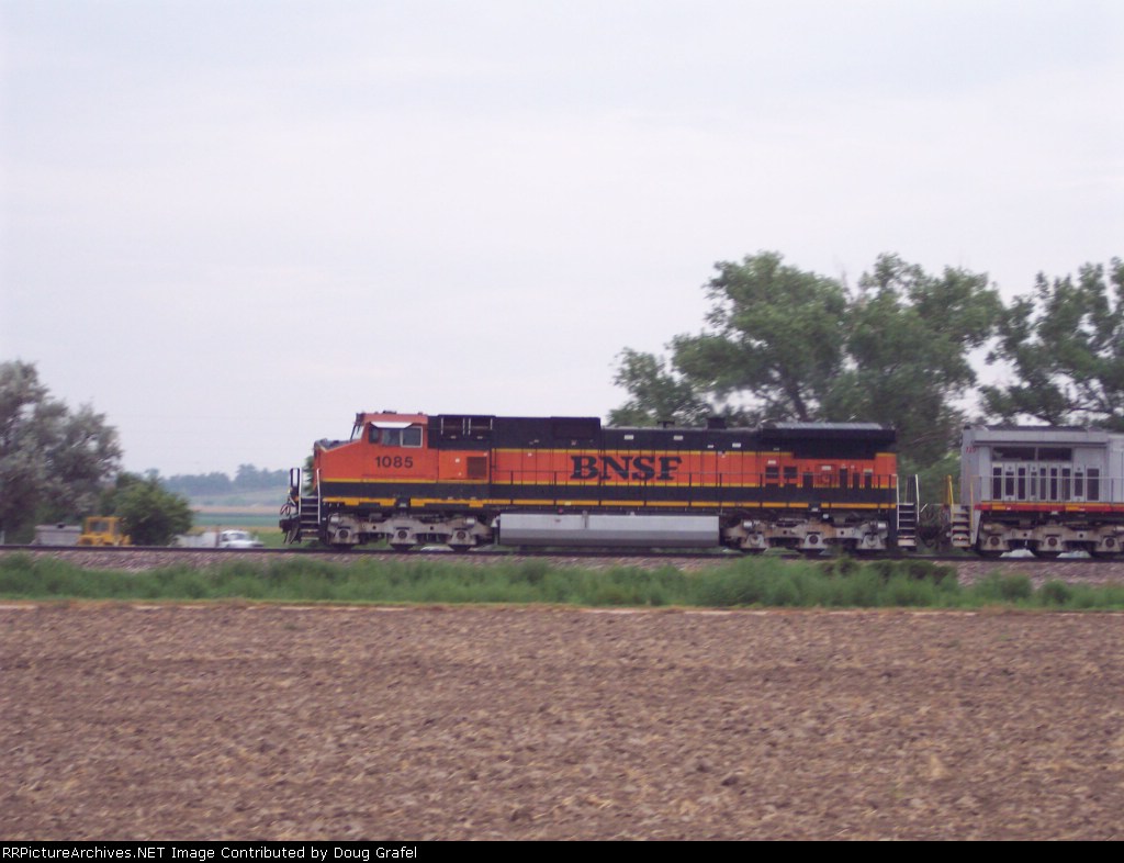 BNSF 1085